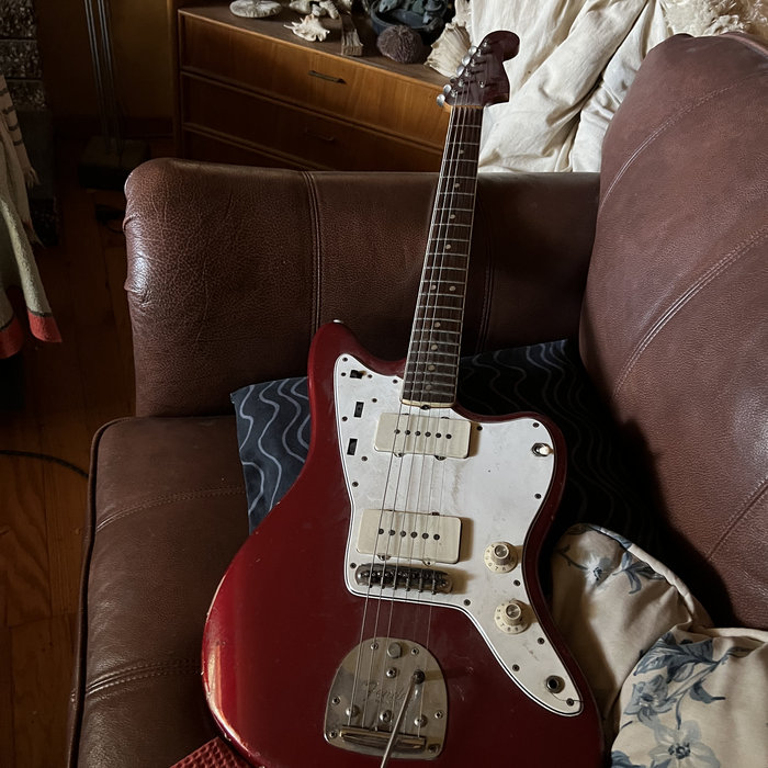 Screaming Sirens | TVeye