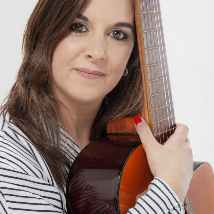Aquí | Natalia Edith Megali