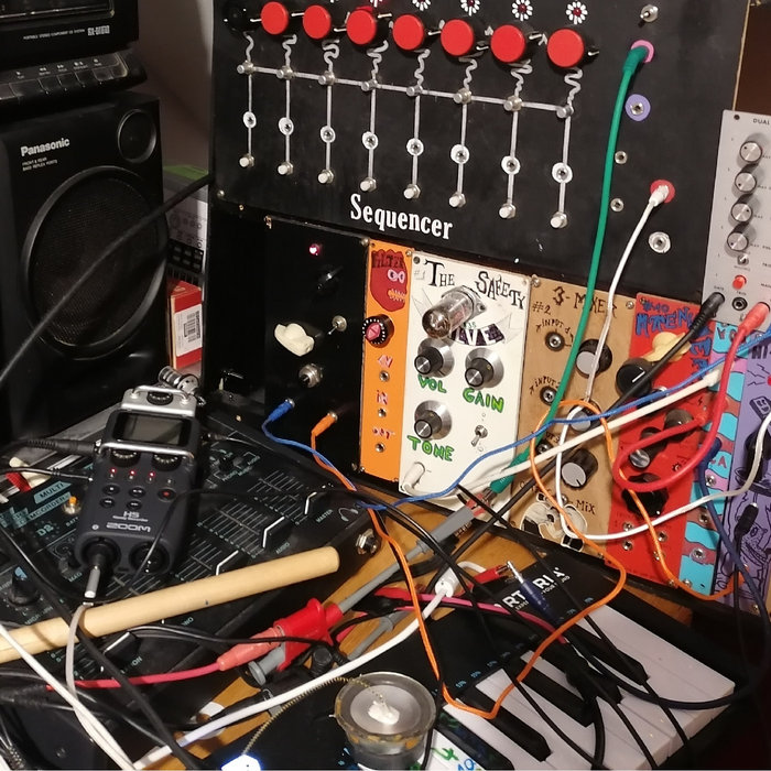 Maison Analogique | noisy stuff