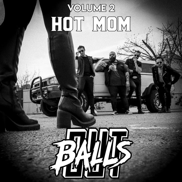 Hot Mom Balls Out