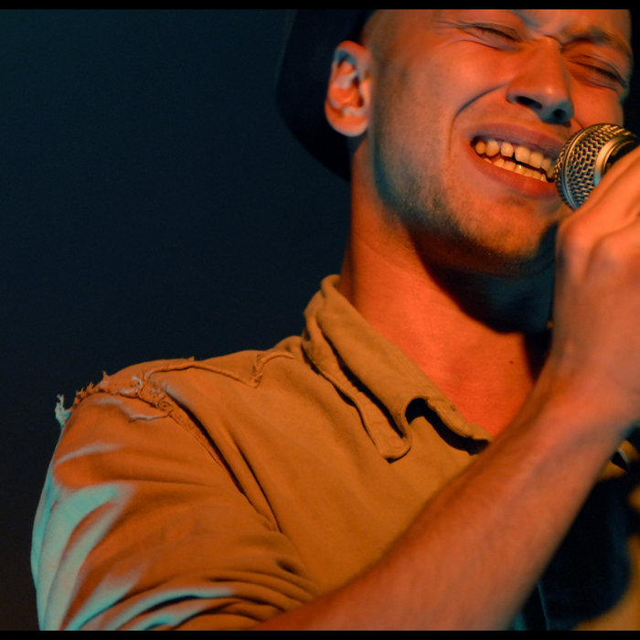 First Demos | La Femme Belge