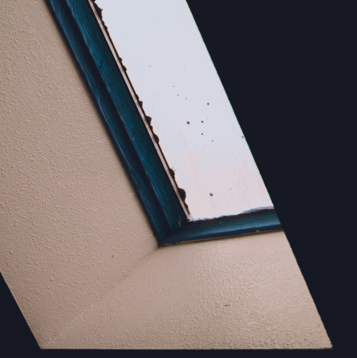 Sourceless | Matthew Reeder