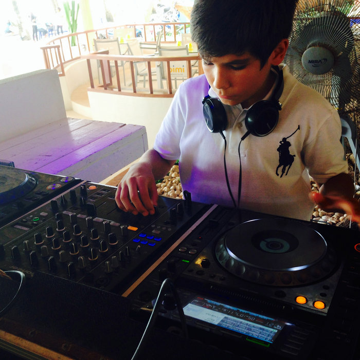 FEELING IT | DJ PYTHON | DJPYTHON