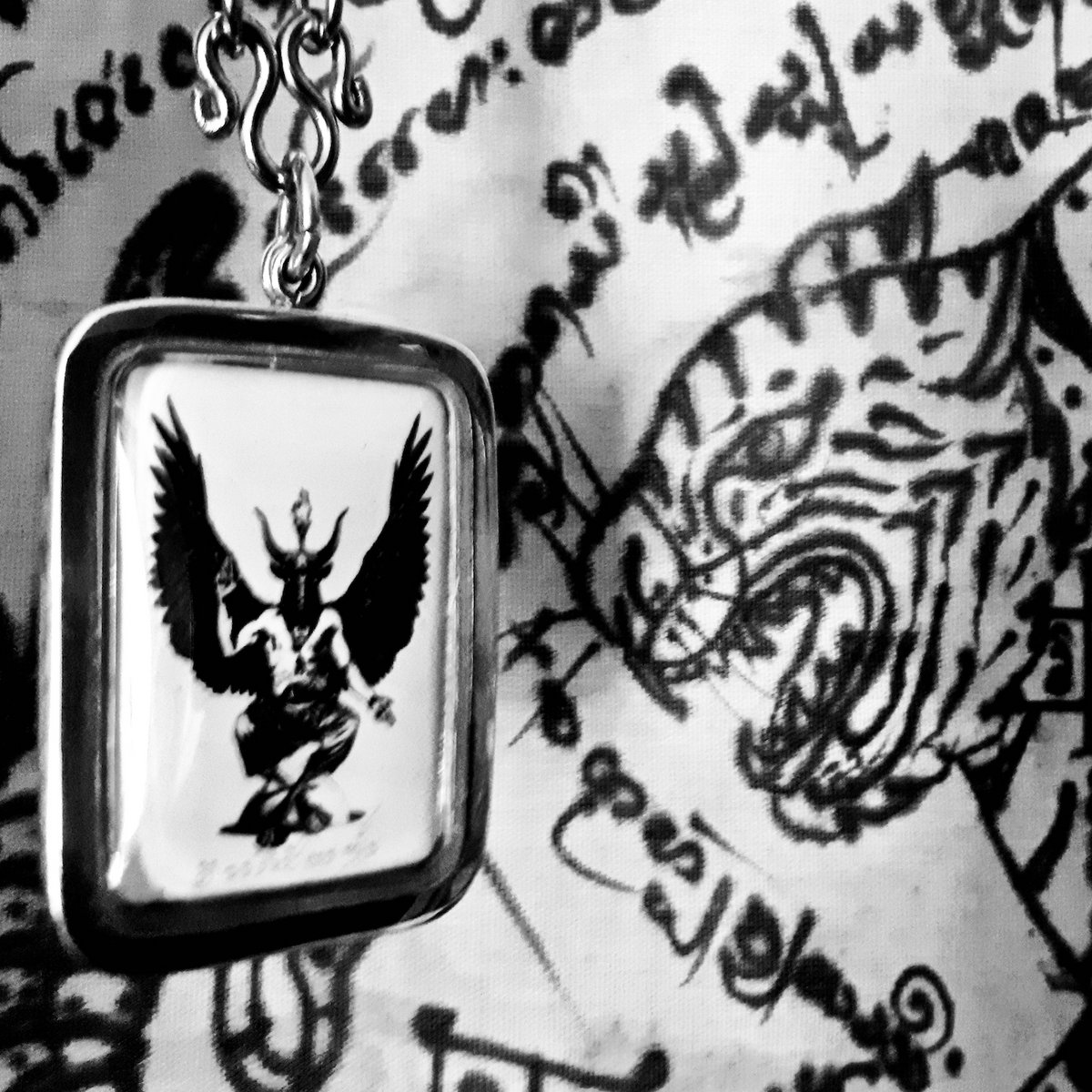 Praying to Baphomet for Suea Yen's Release | Sheer Zed