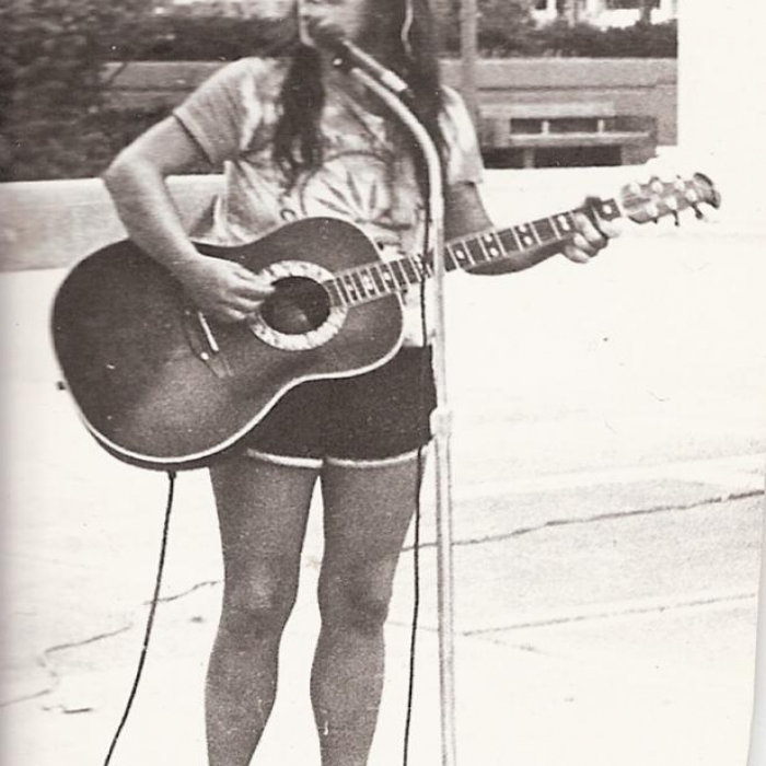 live at middle earth coffee house | Susan Brashear