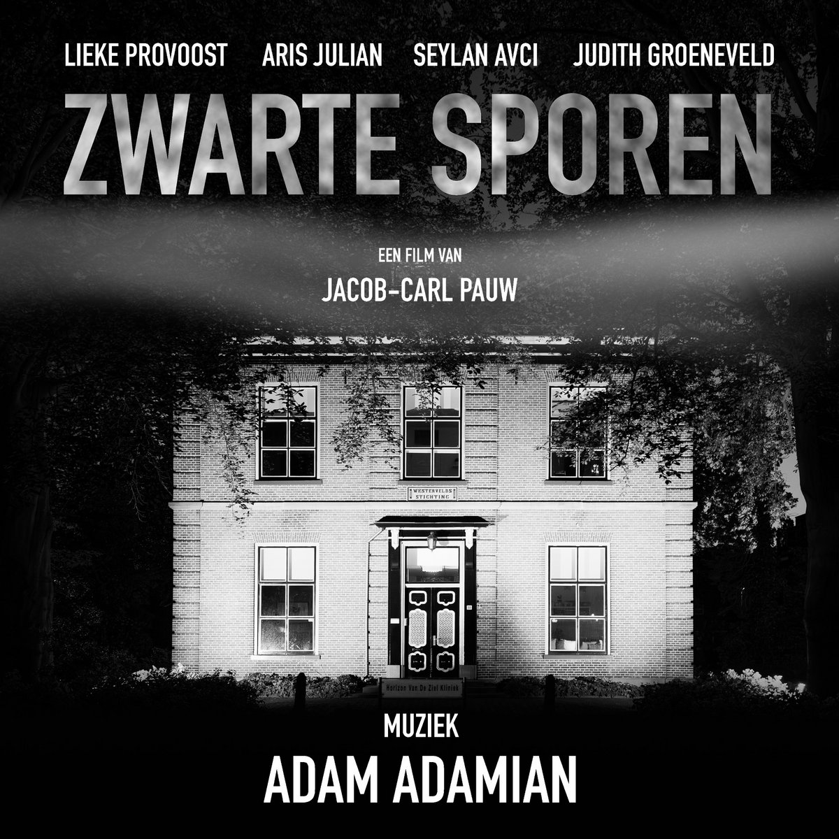 Zwarte Sporen | Adam Adamian