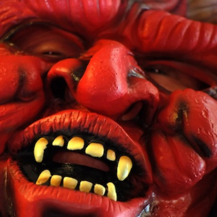 Bleeding Redwood | Minnasia