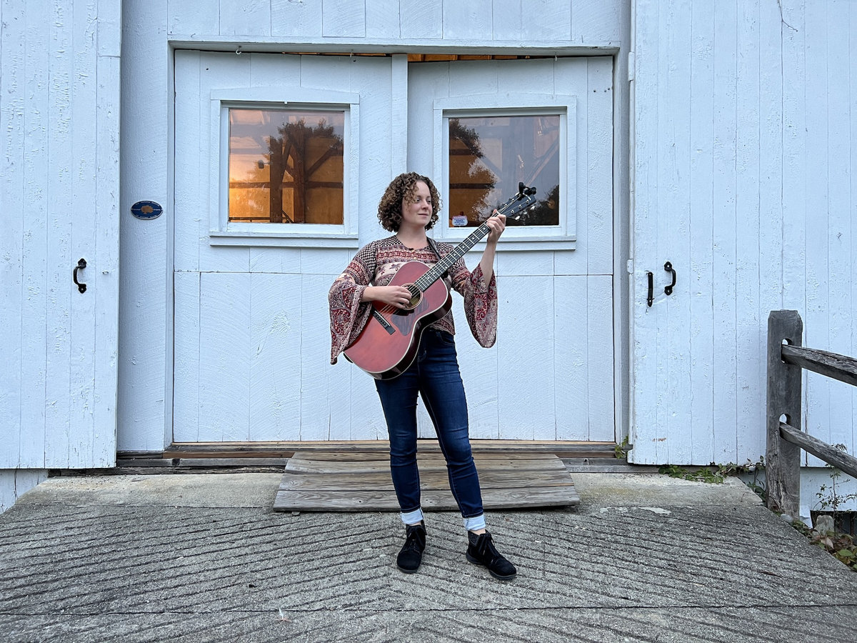Live at the Silo 9.30.22 | Lyndsay Stone