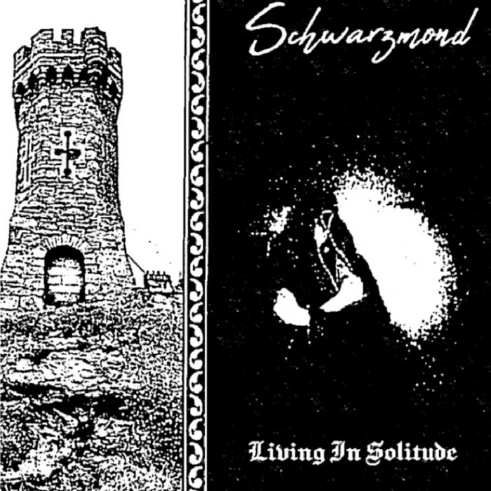 Living in Solitude | Schwarzmond