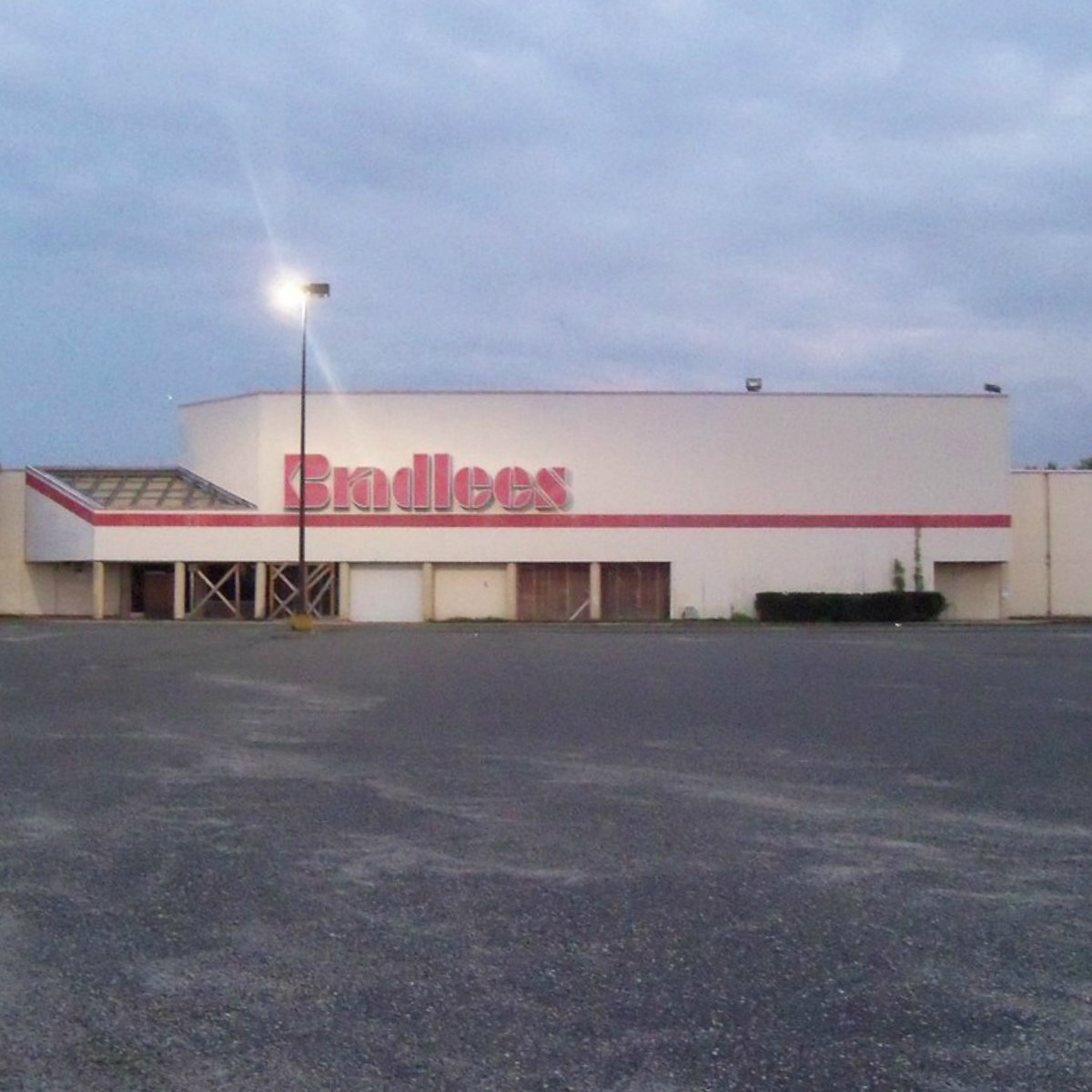 Bradlees | c a l d o r 32x | FOTOSHOPPE CO.