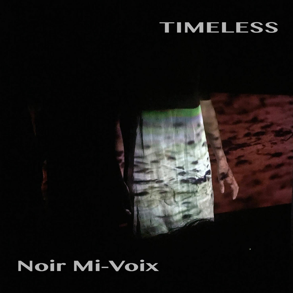 TIMELESS | NOIR MI-VOIX