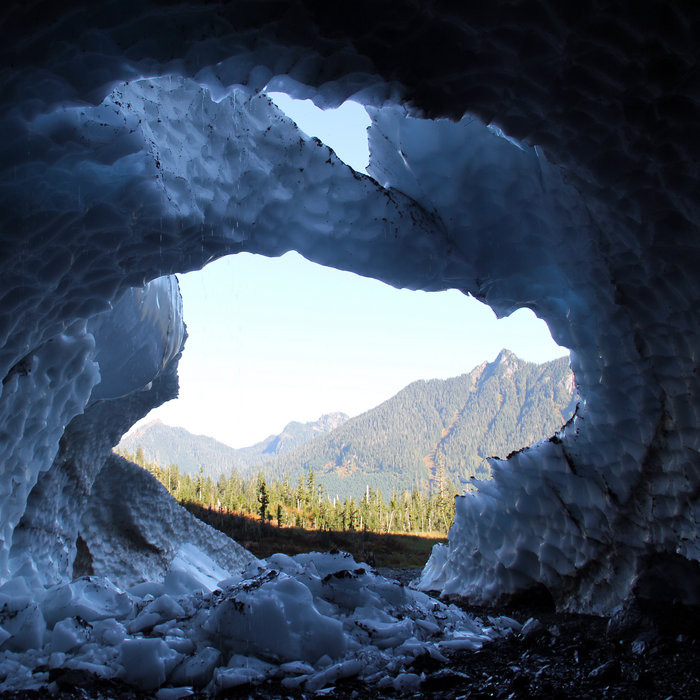 Inside (isolatedmix 59) | Martin Nonstatic | A Strangely Isolated Place