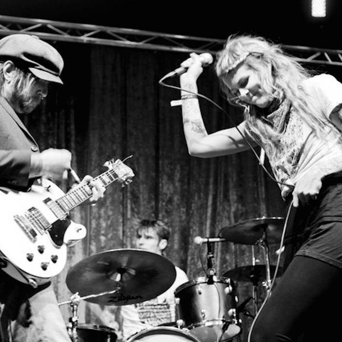 Vanna Band Live