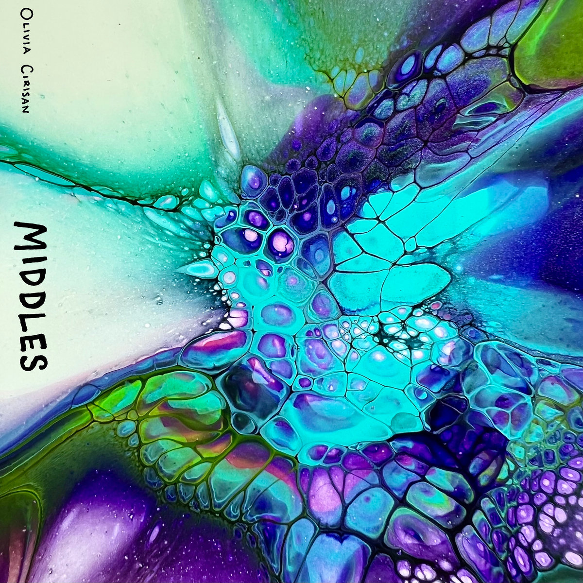 MIDDLES | Olivia Cirisan