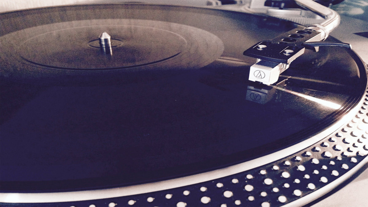 silent vinyl groove | 12 inch | 33 1 / 3 rpm | 19 : 40 min | real vinyl ...