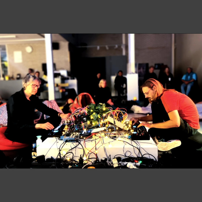 Modular Ambient Session | Paul Alstein + [moosdohmen] | Paul Alstein