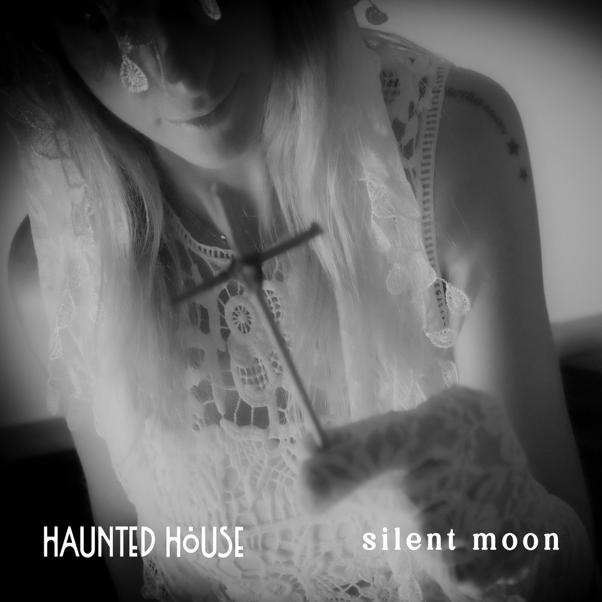 Silent Moon | Haunted House