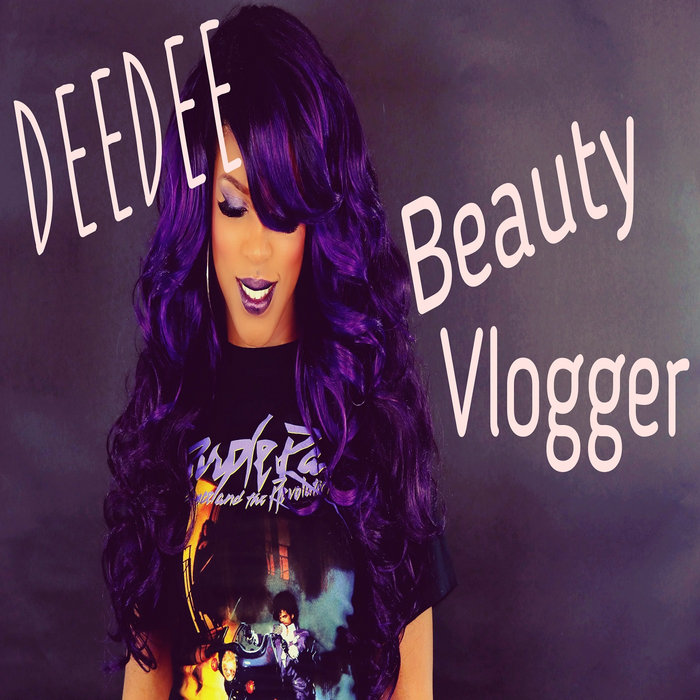 Beauty VLogger | DEEDEE Woods