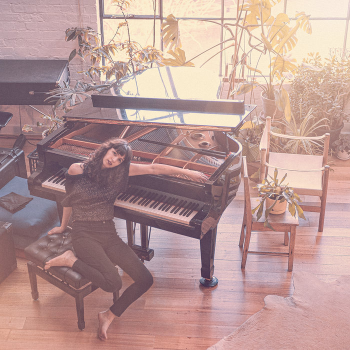 Vivid Mist | Hanna Silver