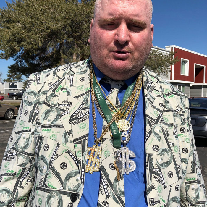 Don't Play Me Like That (single) | Bee Money