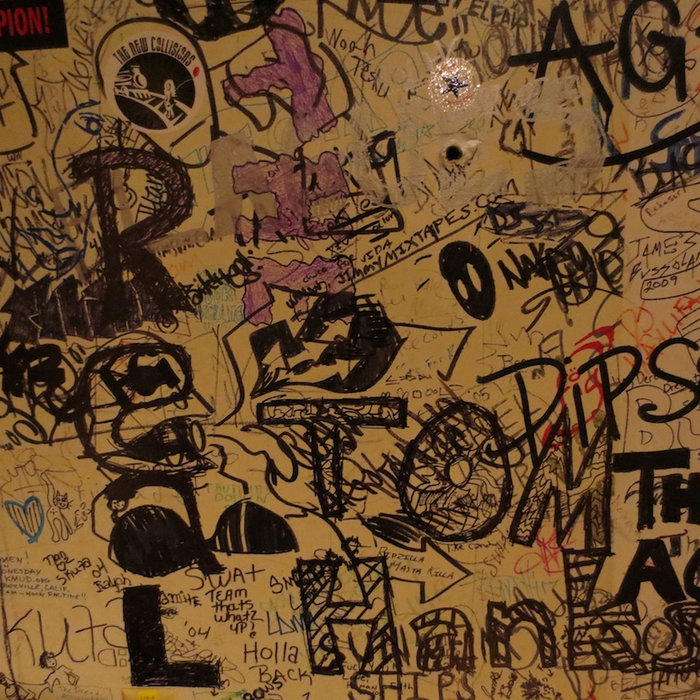 Live on WUML Fallout Shelter | The Real Tom Hanks