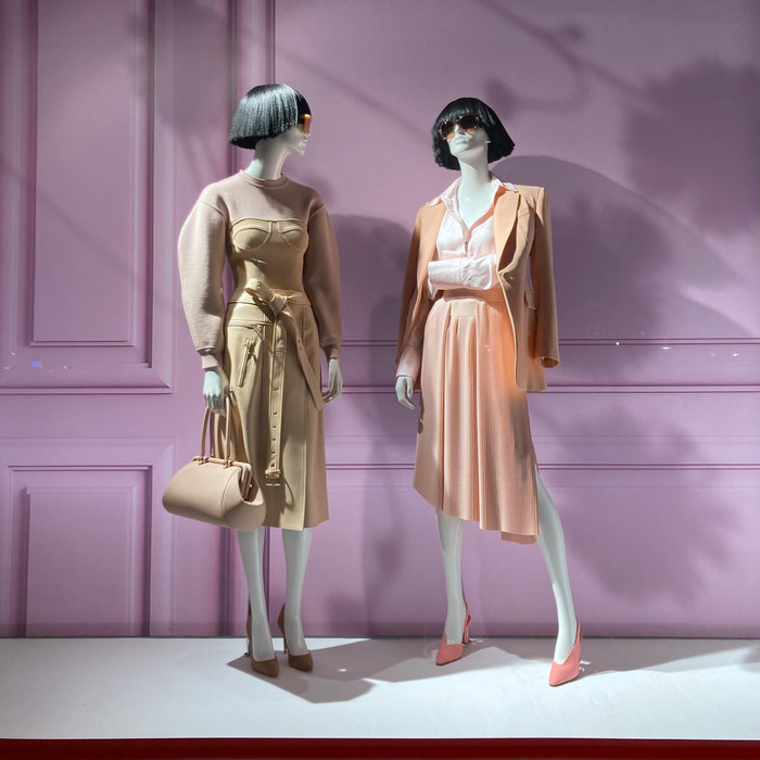 formless, shapeless | Goth Lipstick