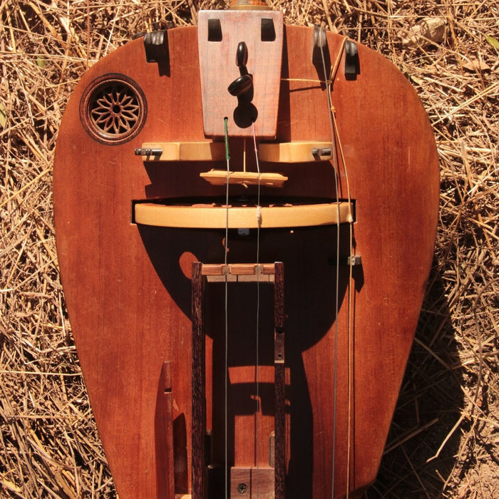 Una voz ronca | Bardo Todol | scatterArchive