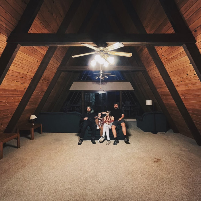 Twenty-Three Improvisations From A Triangular Room | Ultimo Maximo