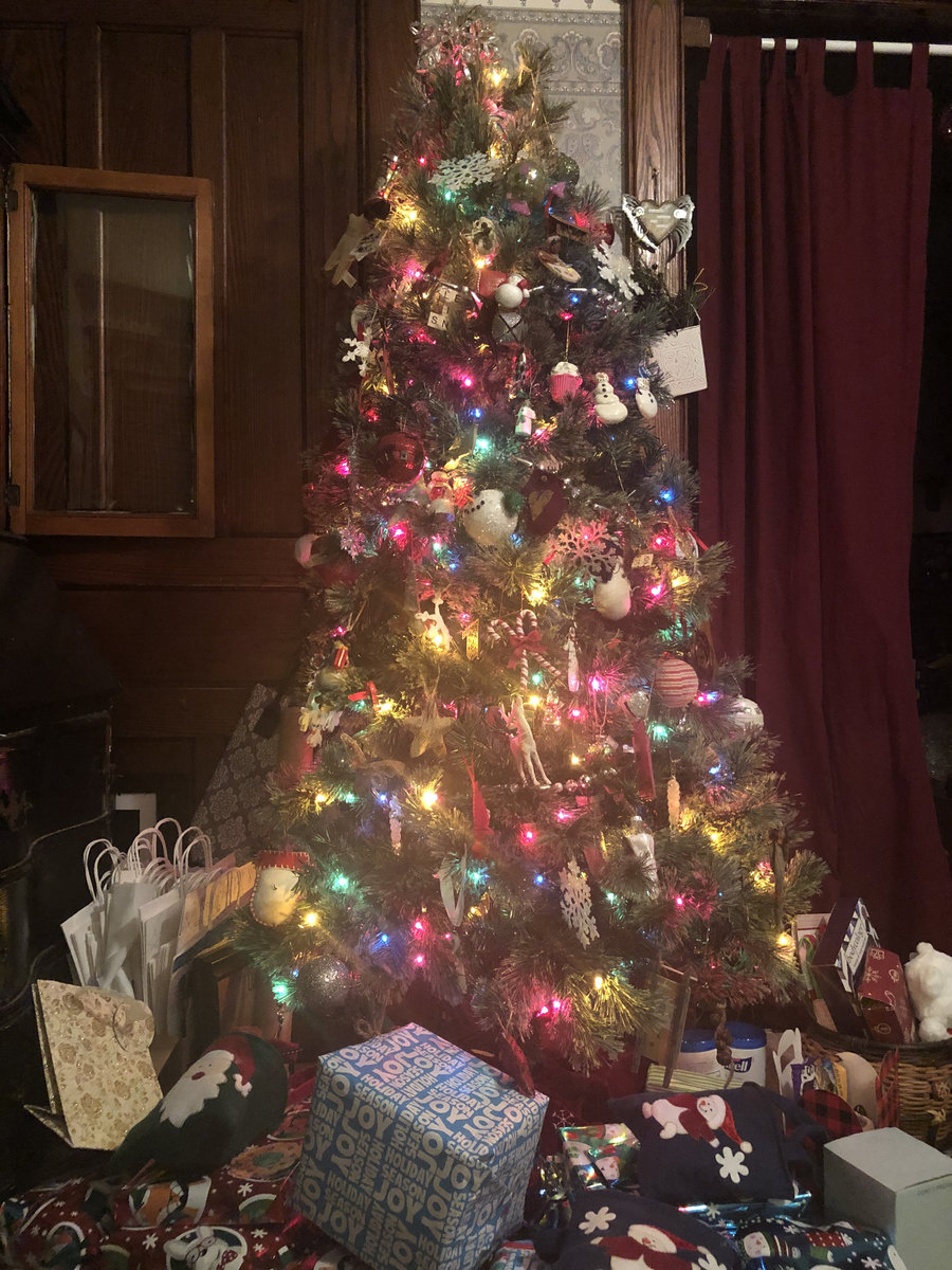 Holiday Sketches | Vaughn Faison