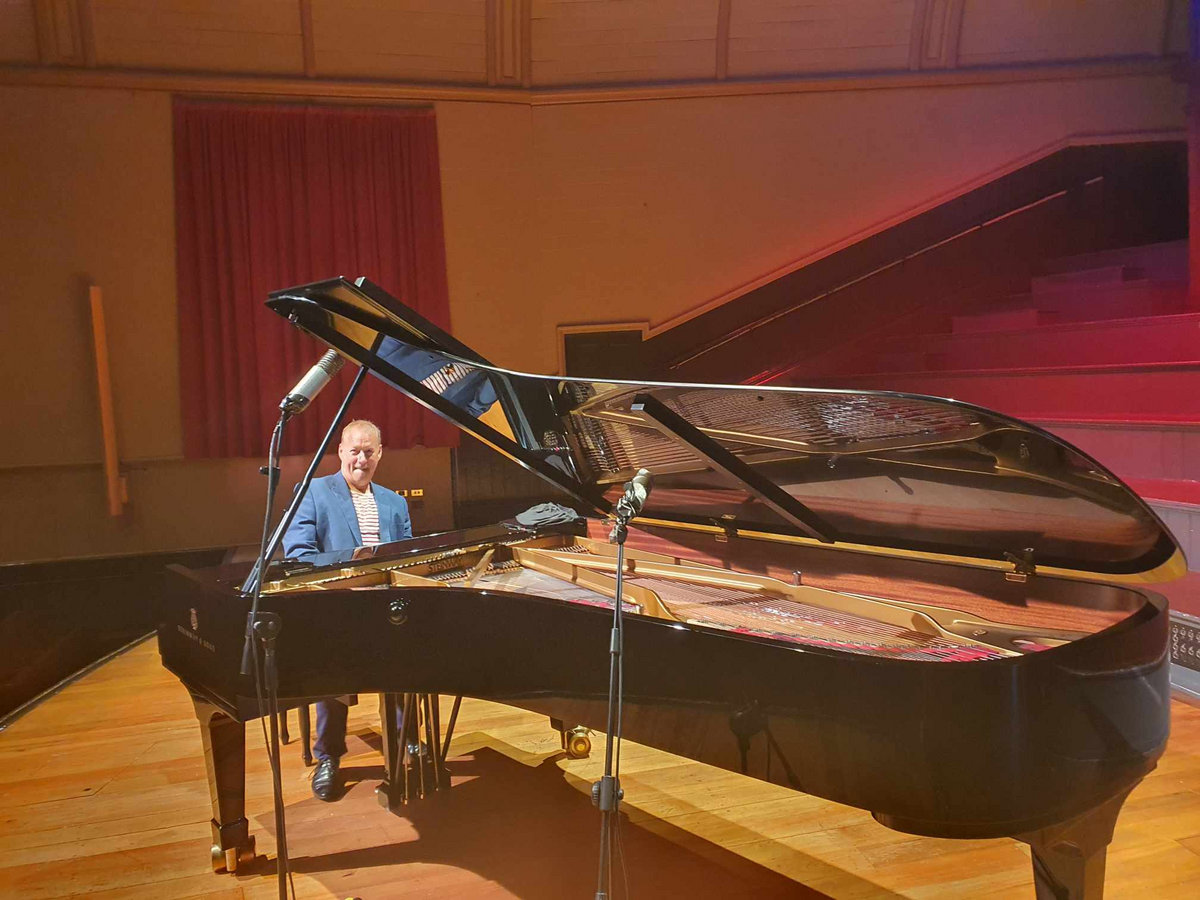 Toccata & Fugue In D Minor | Nick Van Dijk | Nick van Dijk