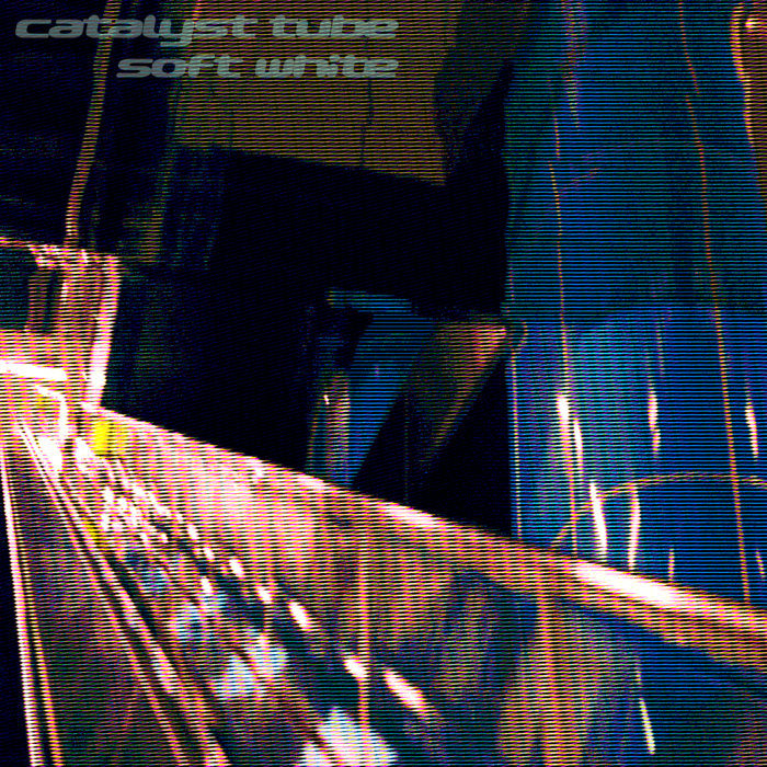 Catalyst Tube / Soft White | NAOMI genesis