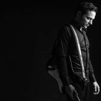 Music | Roberto Curiel