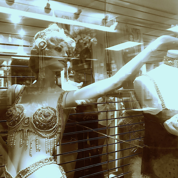 Beauty Contest | Leo London