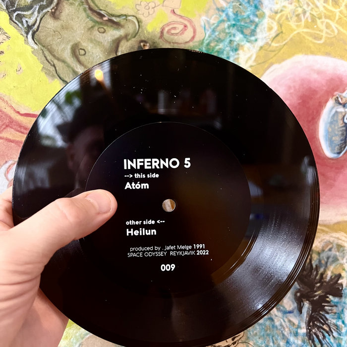 Atóm | Inferno 5 | Space Odyssey Adventurous Music