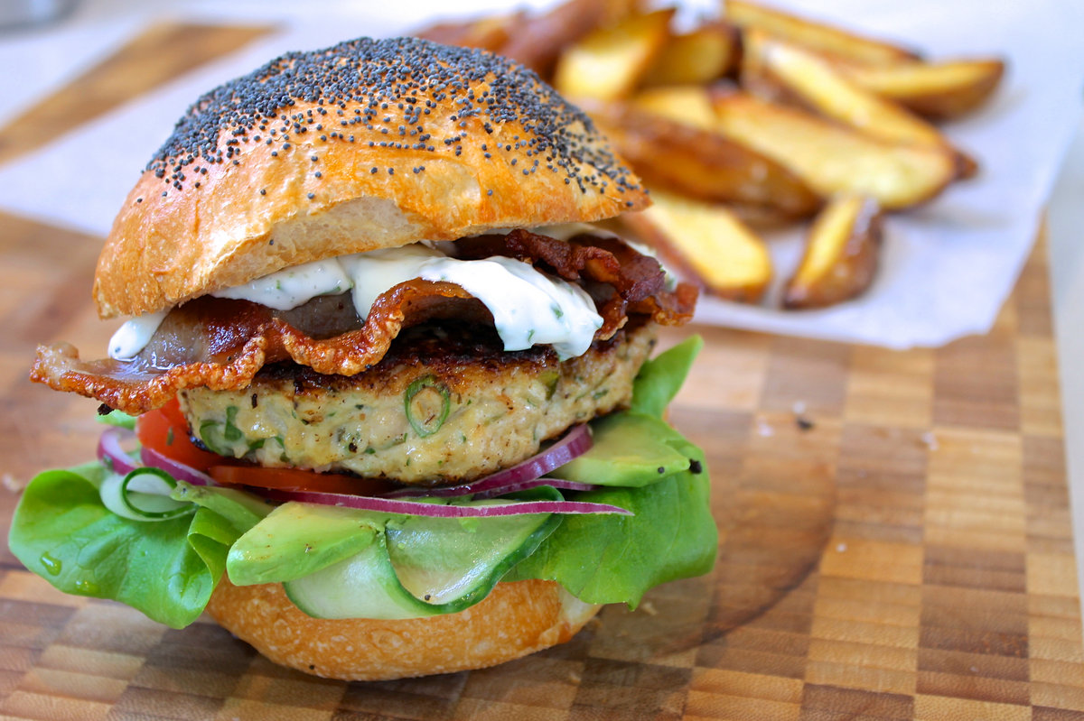 Chicken Burger Recipe Indian Style | Mikaber | hollcarpamarti