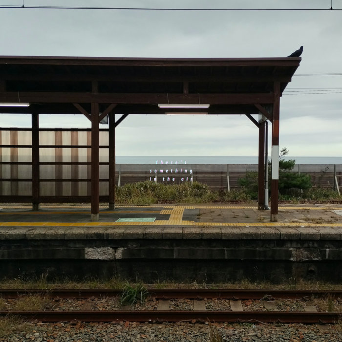 There's something in the air | gemor