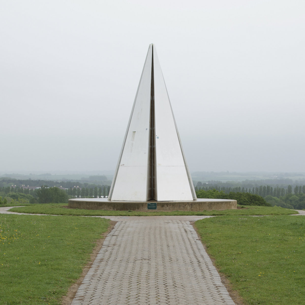 Light Pyramid / Beacon | Dan Davies