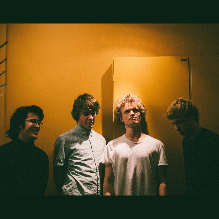 Onkel Morfar // Rundt Omkring | Myfriendandi