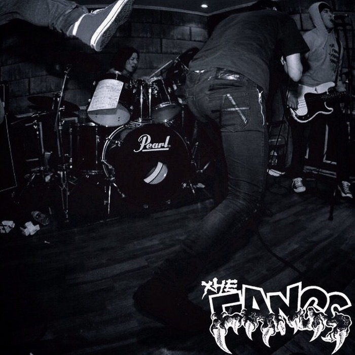 THE FANGS | THE FANGS