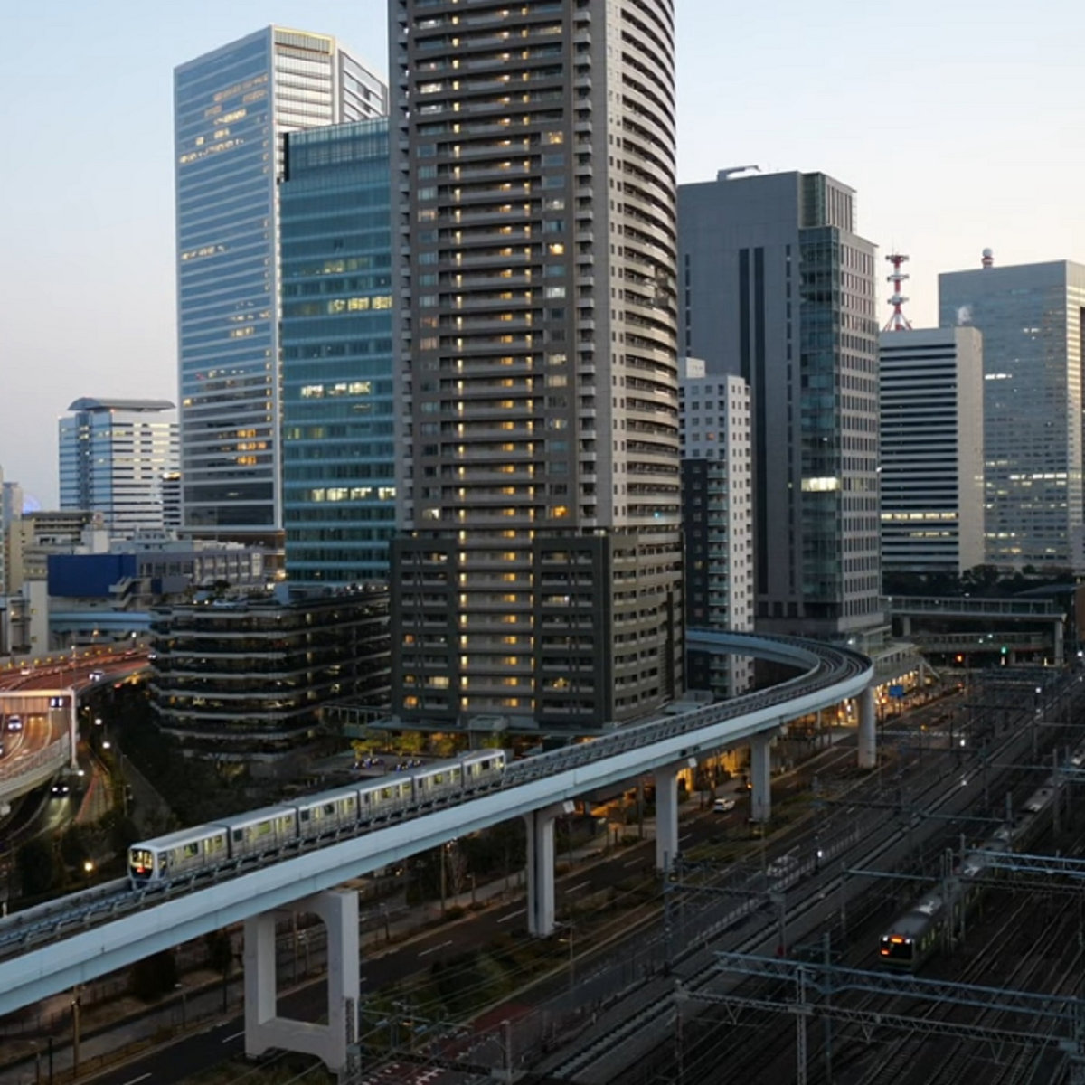 東京都 Tokyo Live Camera Ch1 [4K] Shiodome Rail Tracks 180 watching now ...