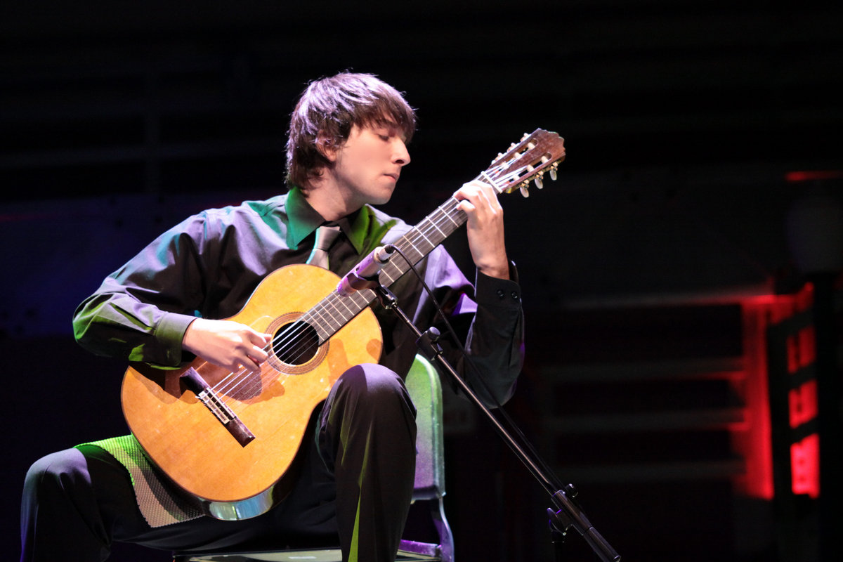 Mitchell Green Classical Guitarist | Mitchell Green Classical Guitarist ...