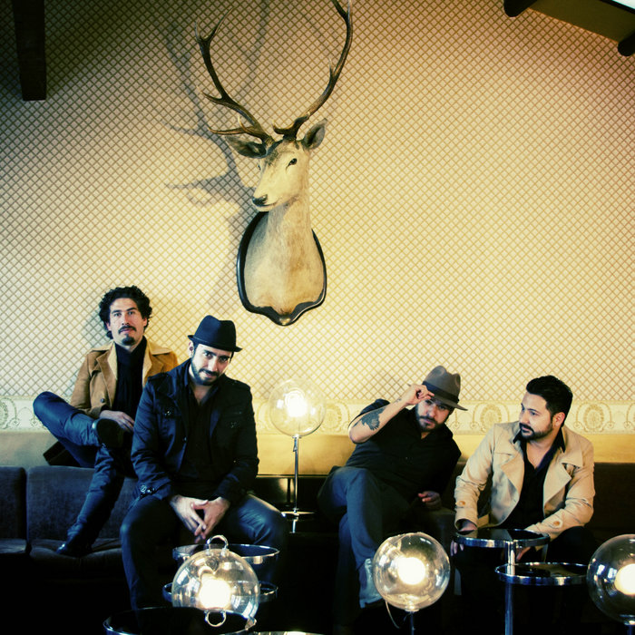 Los Arboles | Revolver Plateado | Revolver plateado