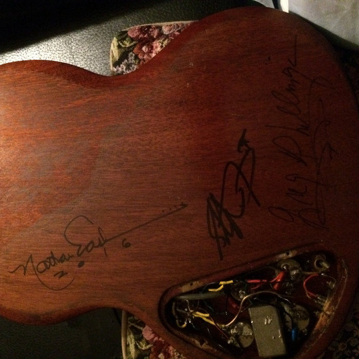 What A Gibson EB3 Modified by Alex Dumble Sounds Like - Catalog 3 ...