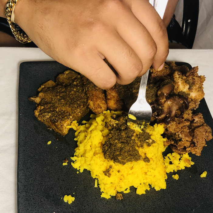 Kalmari And Tofu (More Curry Please! Deluxe) | GORGEONSTARSFR