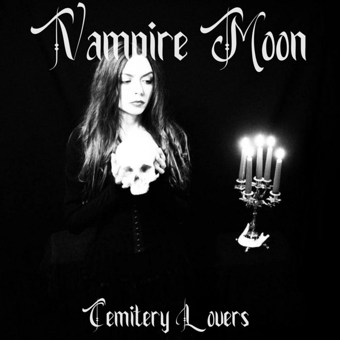 Cemitery Lovers | Vampire Moon