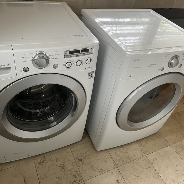 Splits... | Ghost Bobby