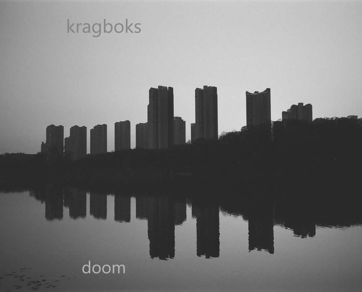 doom | kragboks | Ja Nee Fok Records