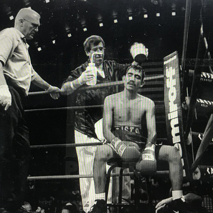 In your corner | Sad Boxer