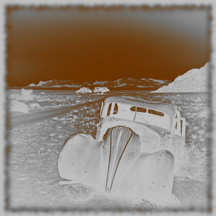 Old, old, low quality, sad songs | el onanista en el tejado