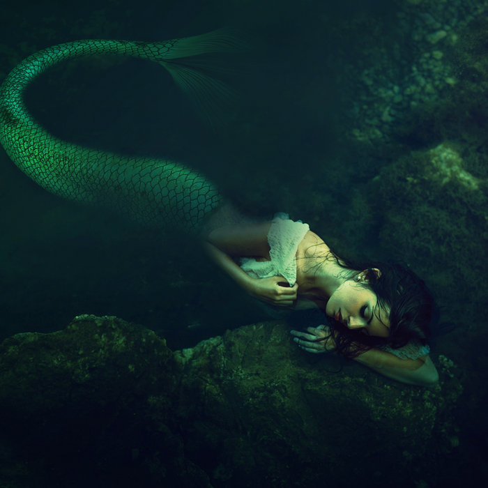 Sirena Dorme | Opii